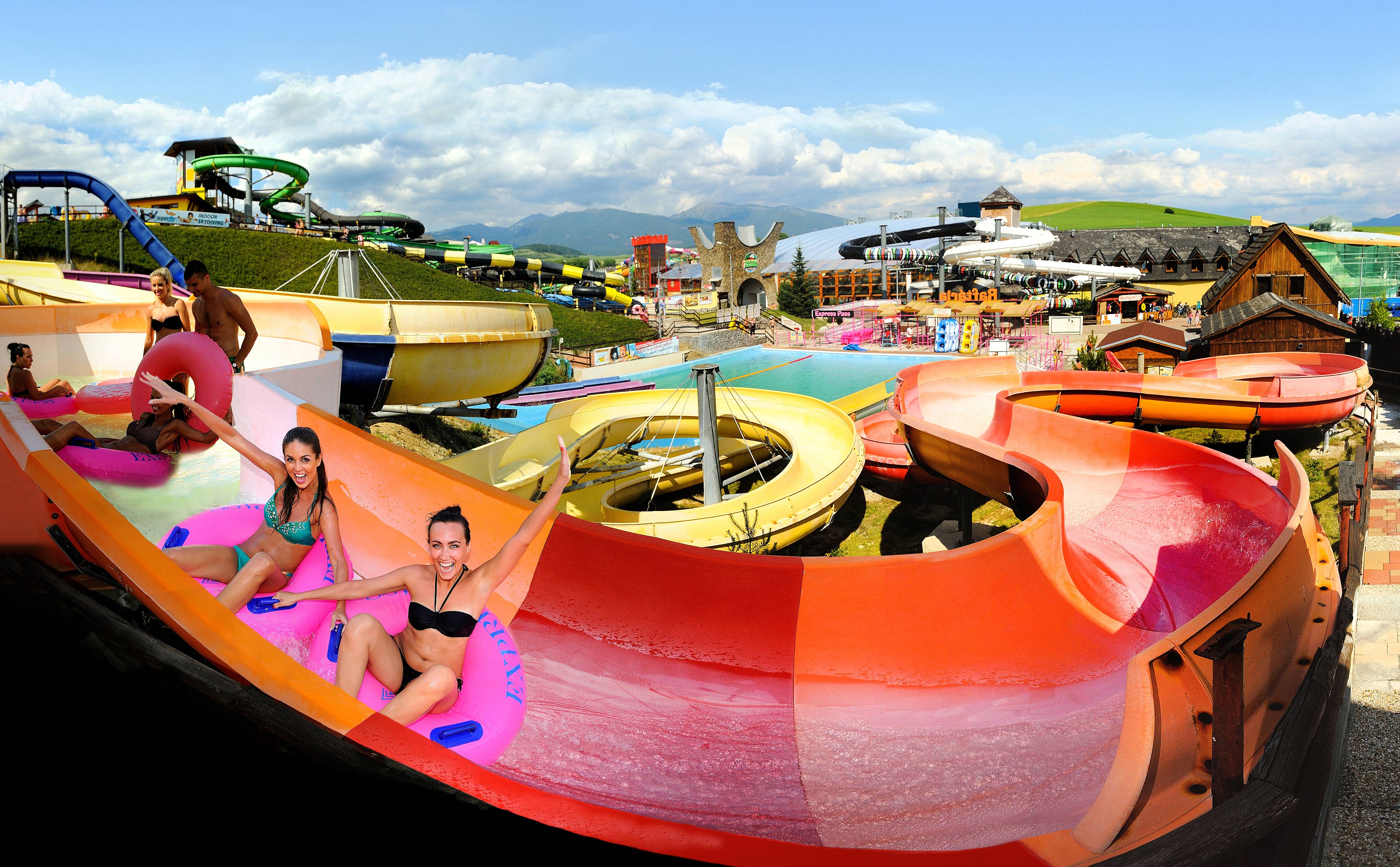 Jak z uśmiechem poradzić sobie ze zjeżdżalniami w parku wodnym Tatralandia